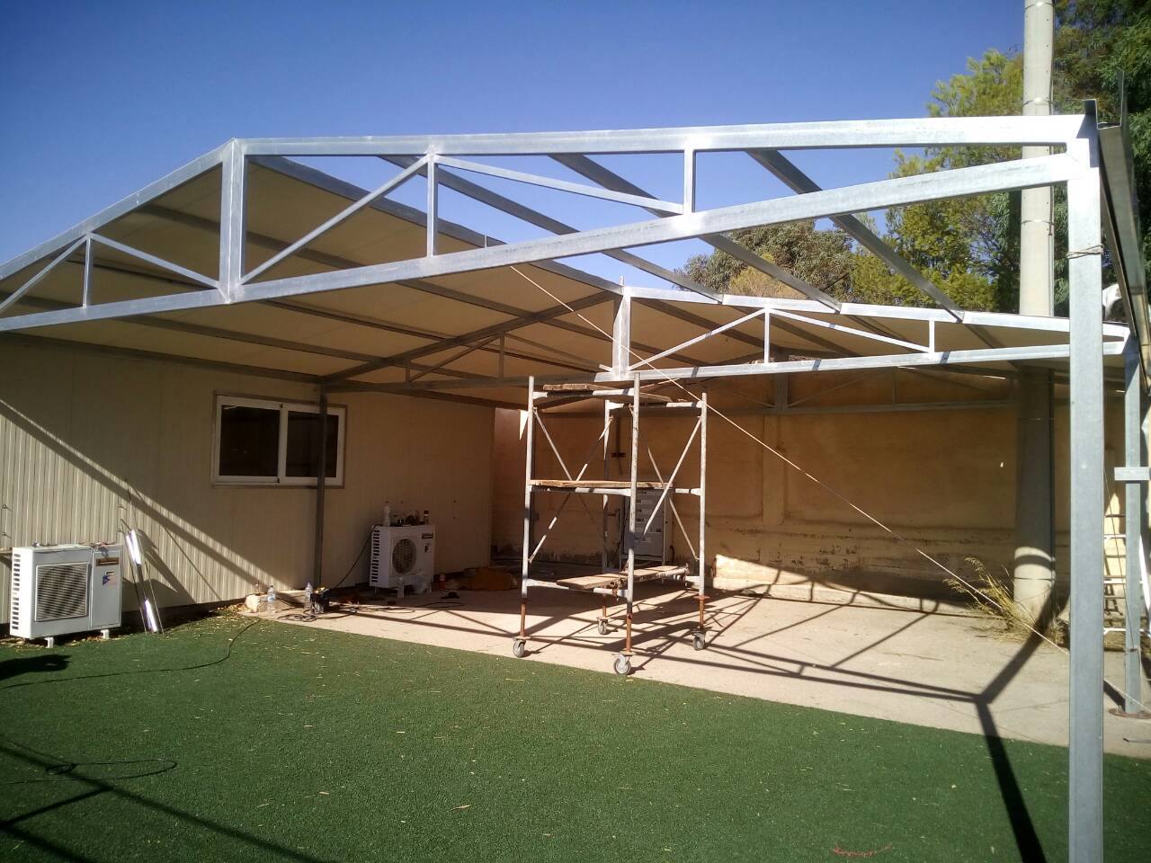 Μεταλλικες Κατασκευες ( Σταθερο Σκεπαστρο) | iTentes